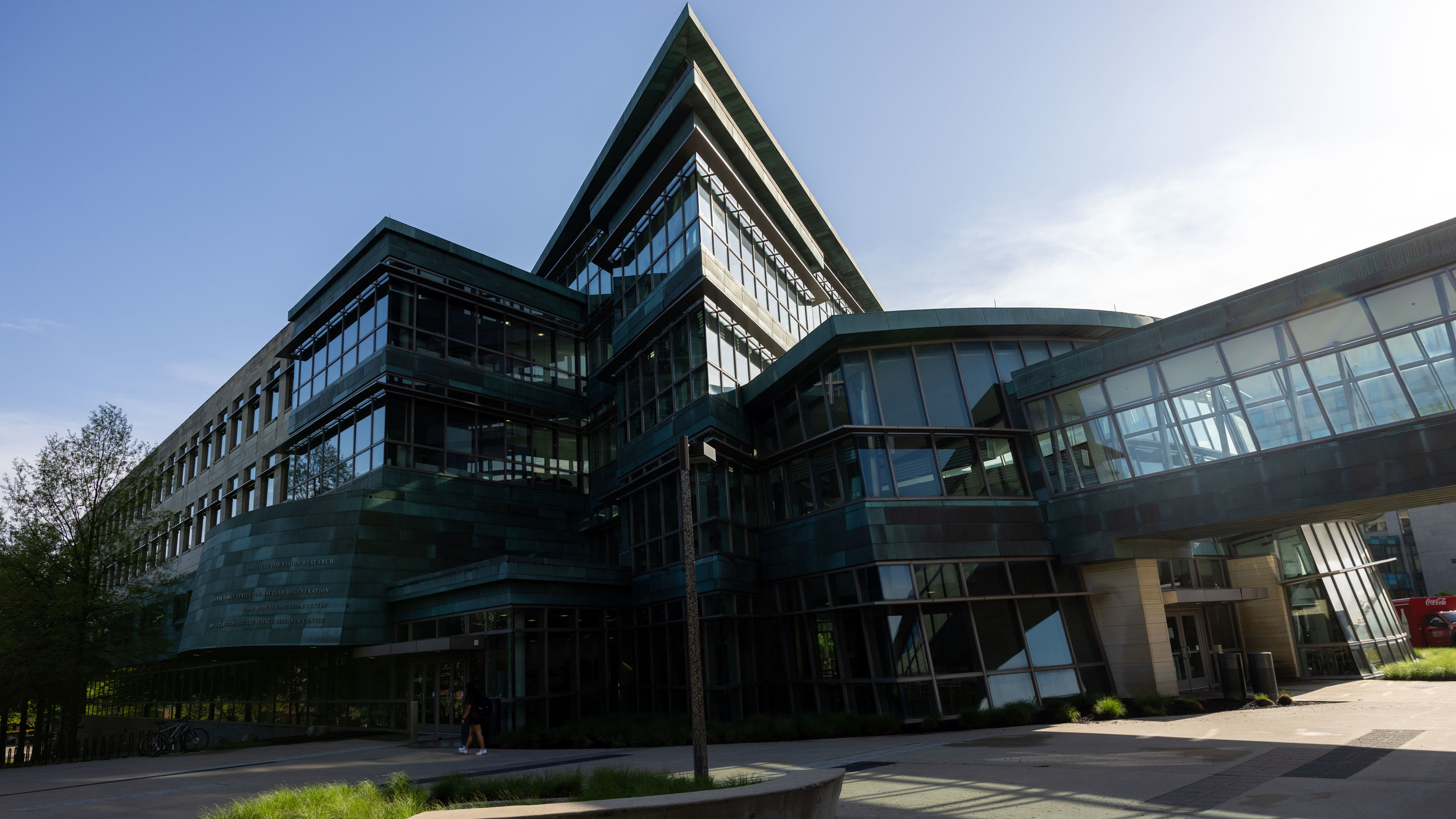 Facilities | Department of Ophthalmology and Visual Sciences - Carver ...